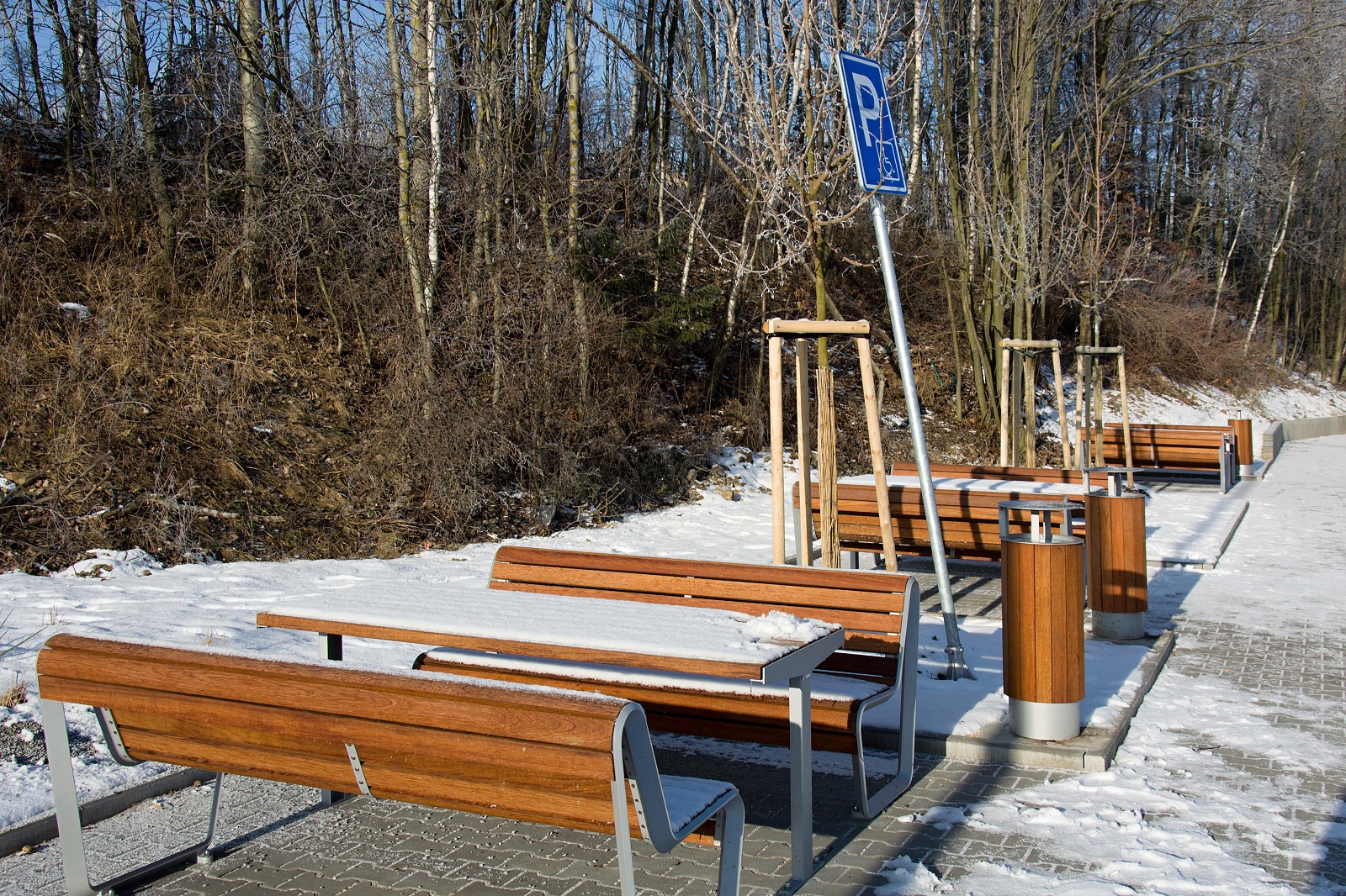 Highway rest stops - Street Furniture STREETPARK