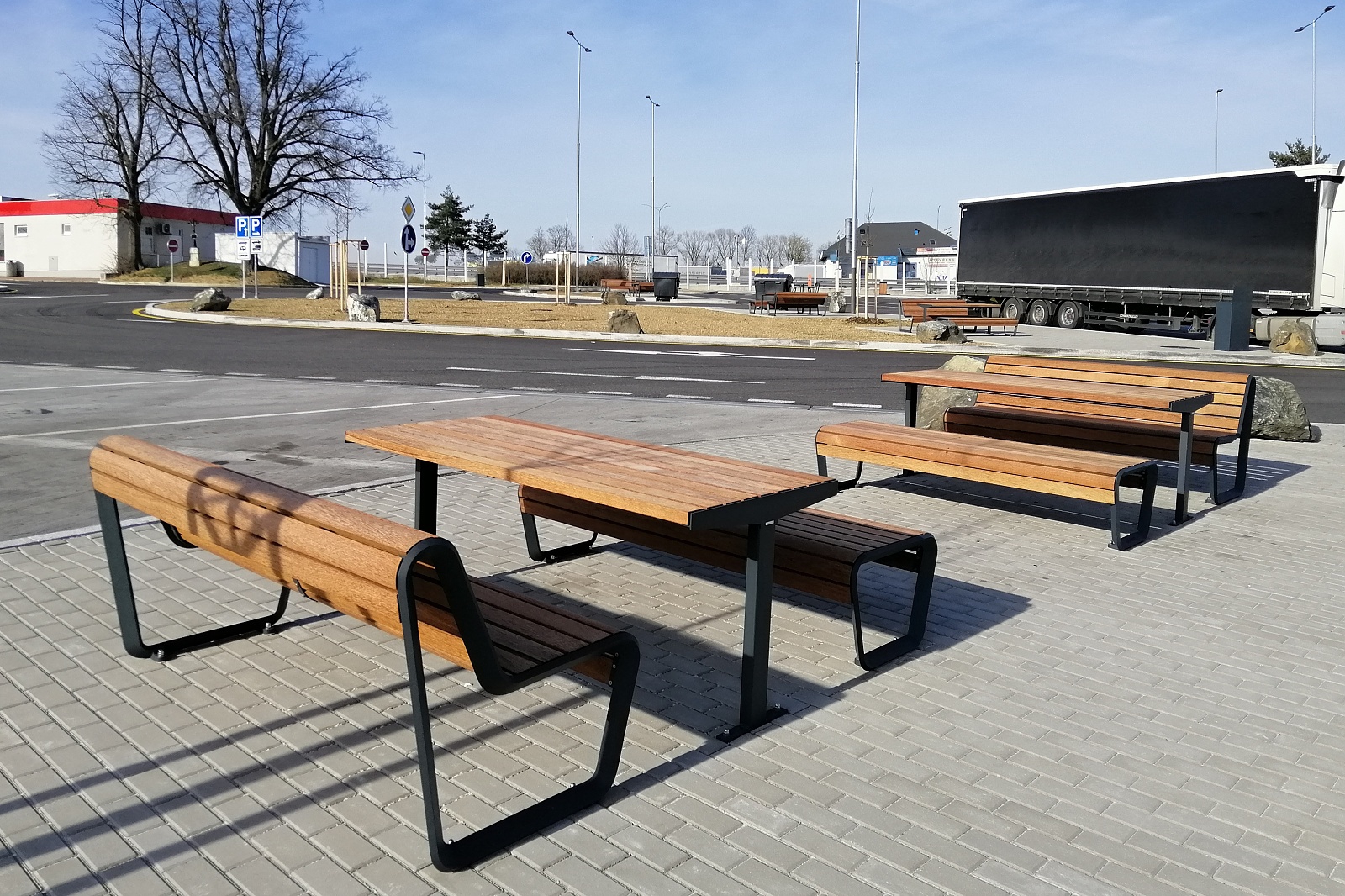 Highway rest stops - Street Furniture STREETPARK